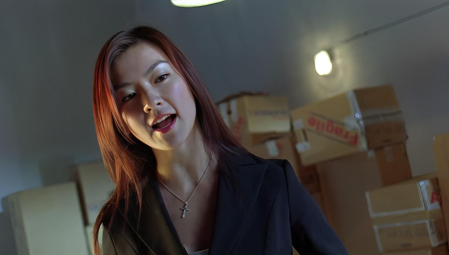 Personal relationship is chaotic and sleeps with 17 men, seamlessly ...