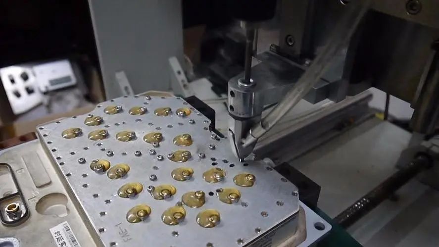 Industrial AI vision system realizes the precise operation and defect detection of vision-guided ...