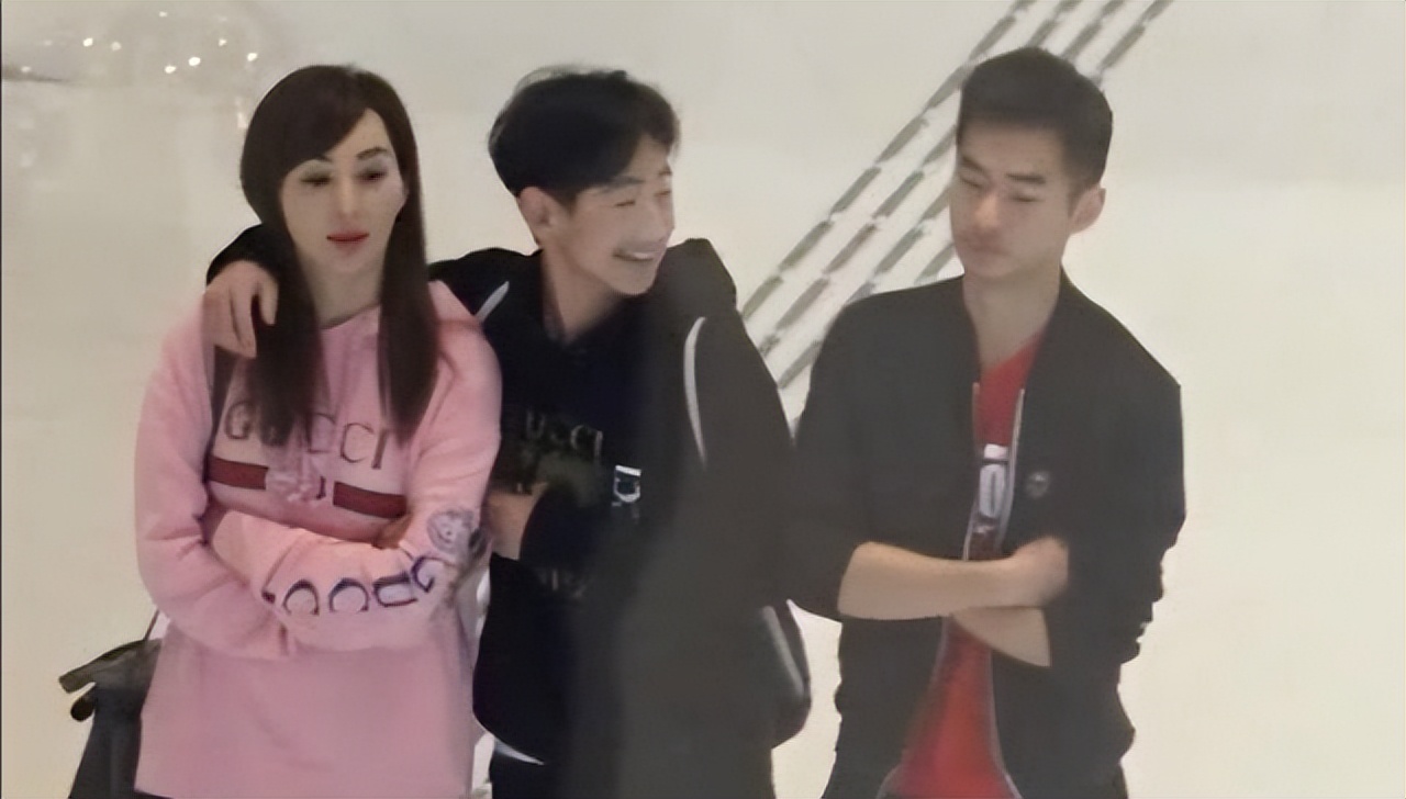 Luo Lin: Married to a wealthy family at the age of 29, was abandoned ...