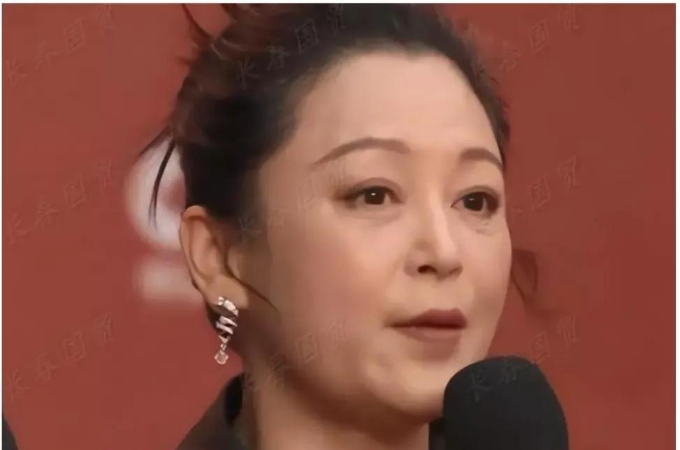 Chen Hong, on the hot search! - iNEWS