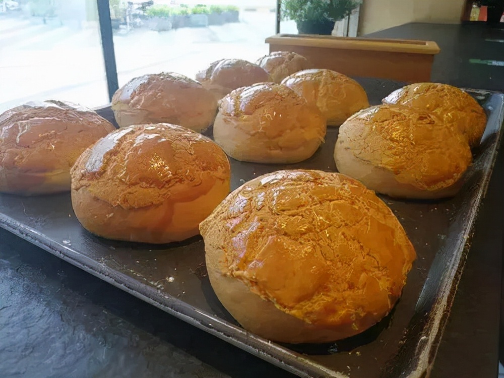 Meringue of meringue bread - iNEWS