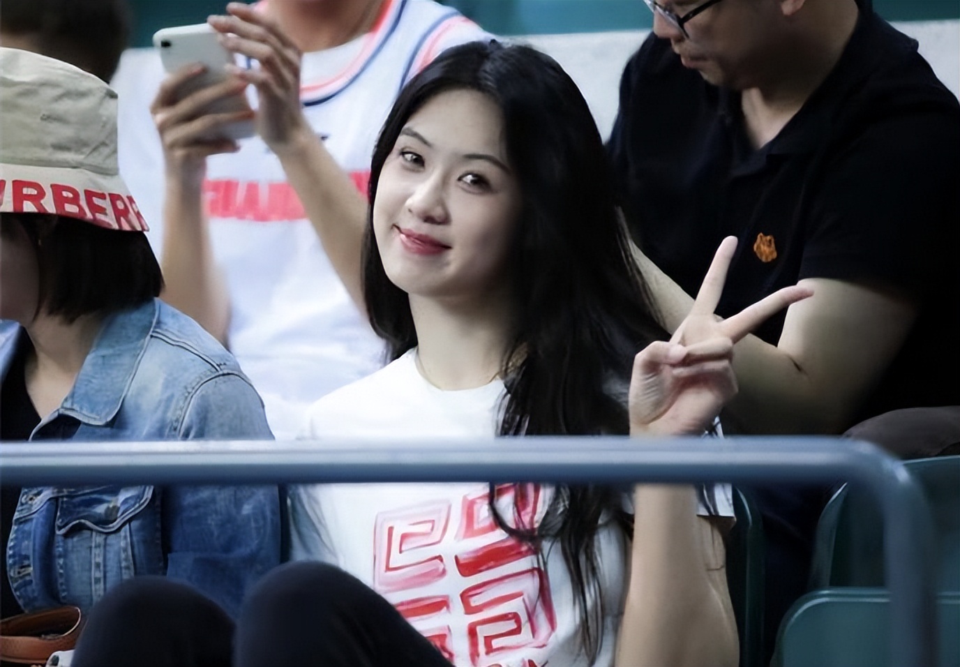 So beautiful! The first goddess of the women's basketball team with a ...