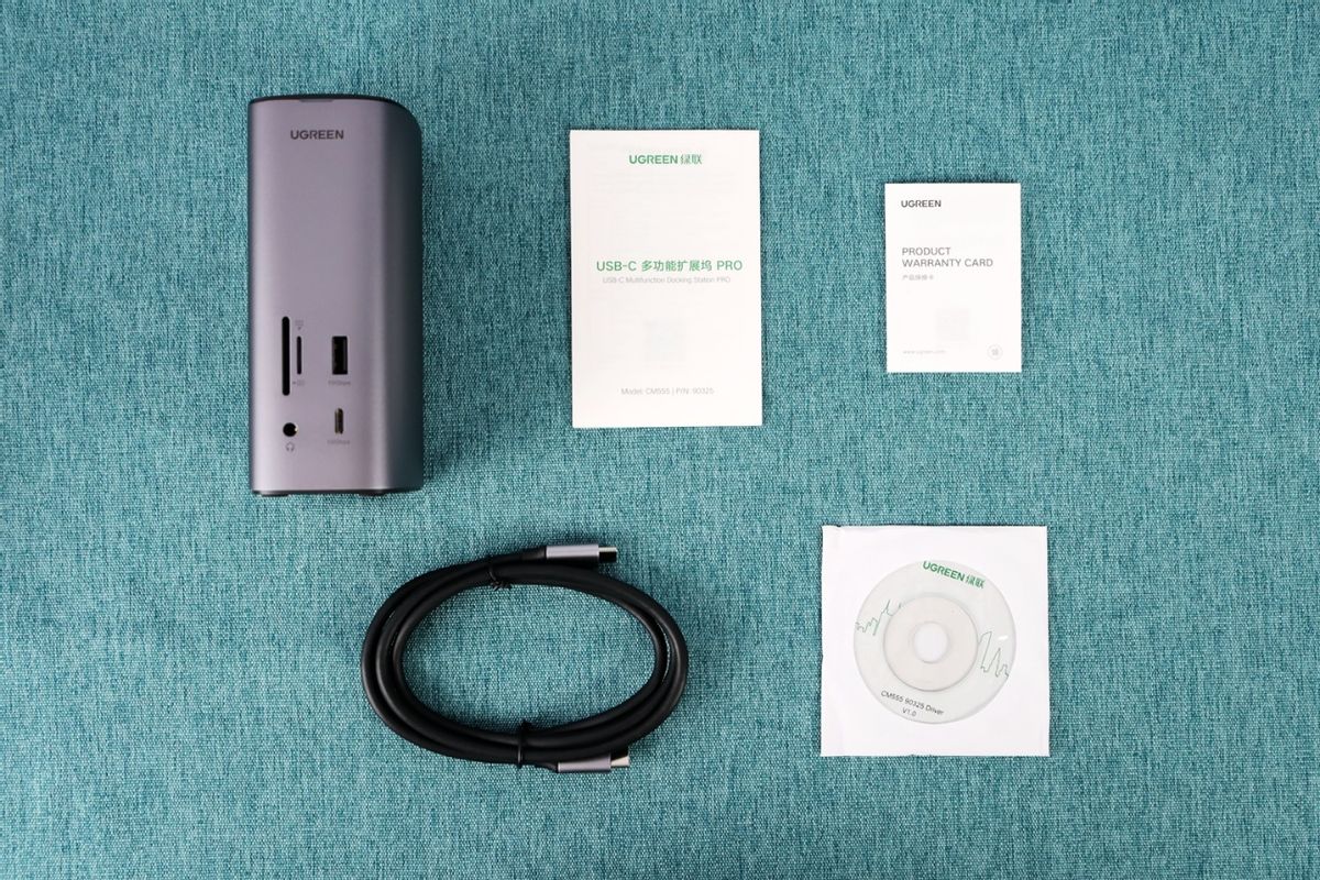 One dock with four screens, Thai pants are really spicy! New Office ...