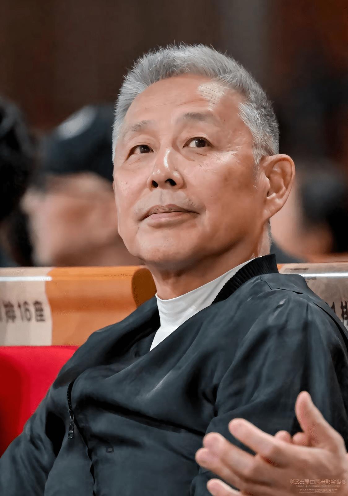 On the backstage of the Golden Rooster Awards, Chen Daoming's status ...
