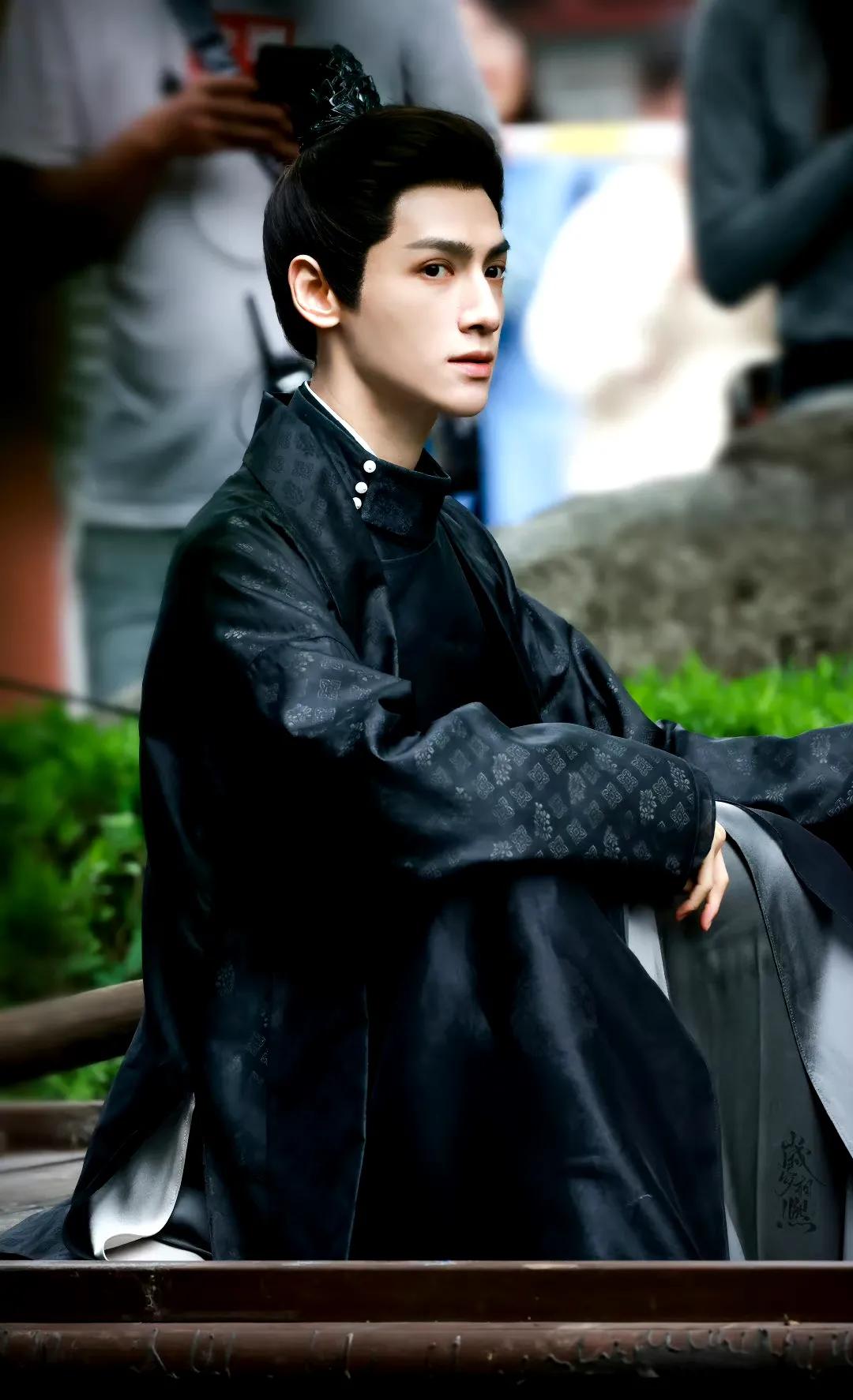 Looking forward to Jiang Xinbai, Luo Yunxi galloping, Yan Xin ...