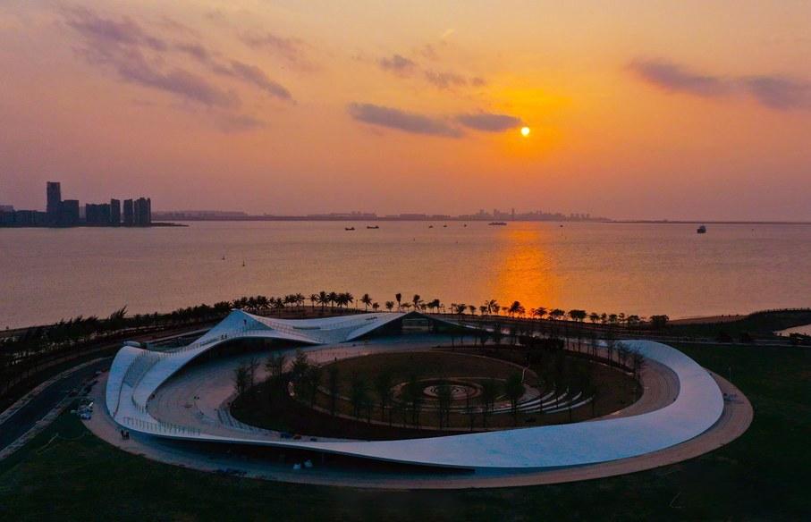 Haikou adds a new landmark! Sou Fujimoto's new work "Mountain of the ...