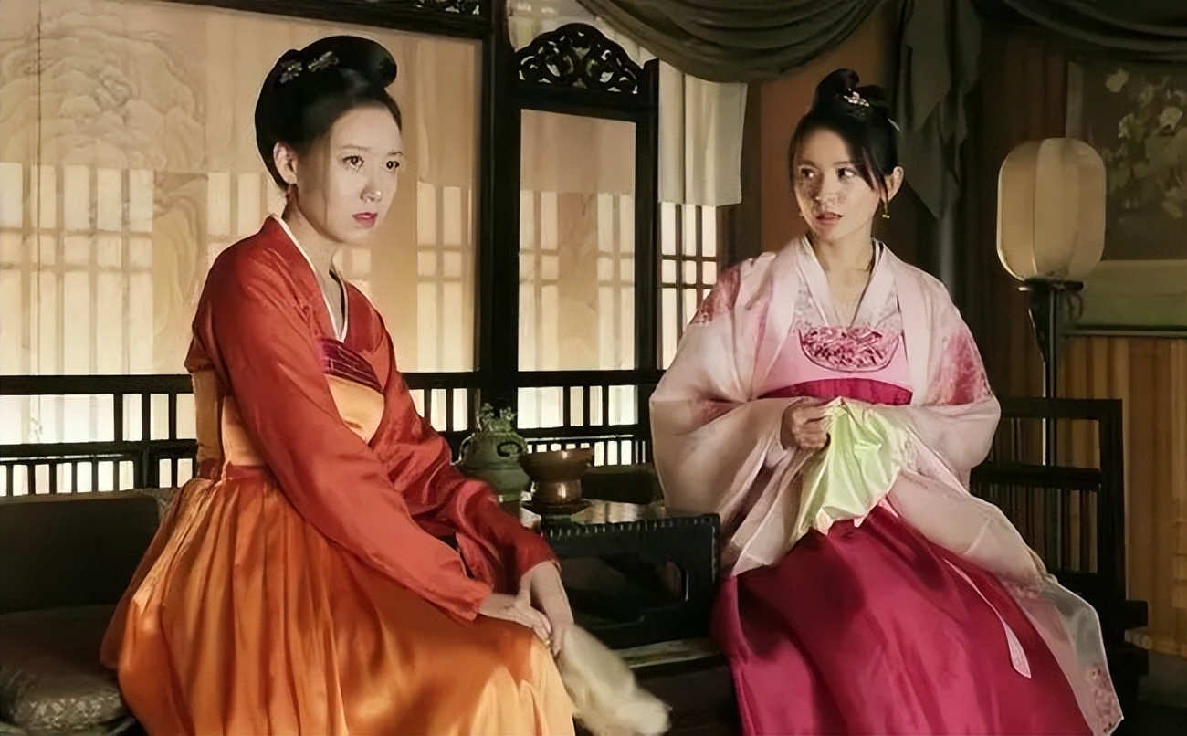 In the ancient system of wives and concubines, under the superiority of ...