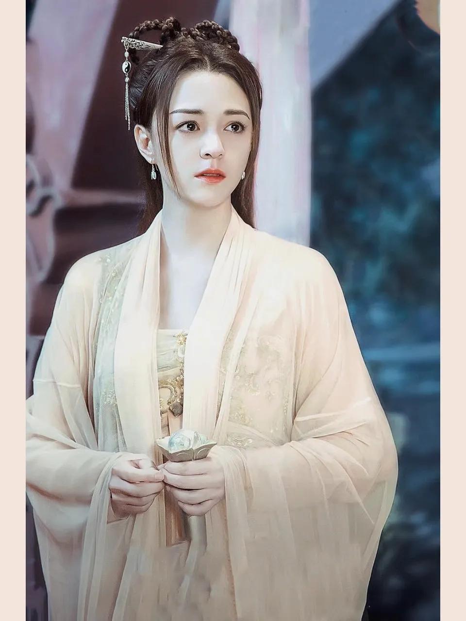 Zhang Rongrong: Through the beauty of ancient and modern! - iMedia