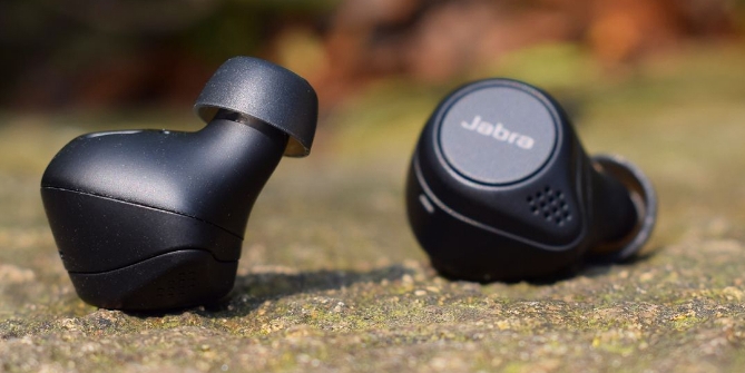 Best True Wireless Headphones Under 300 in 2022 - iNEWS