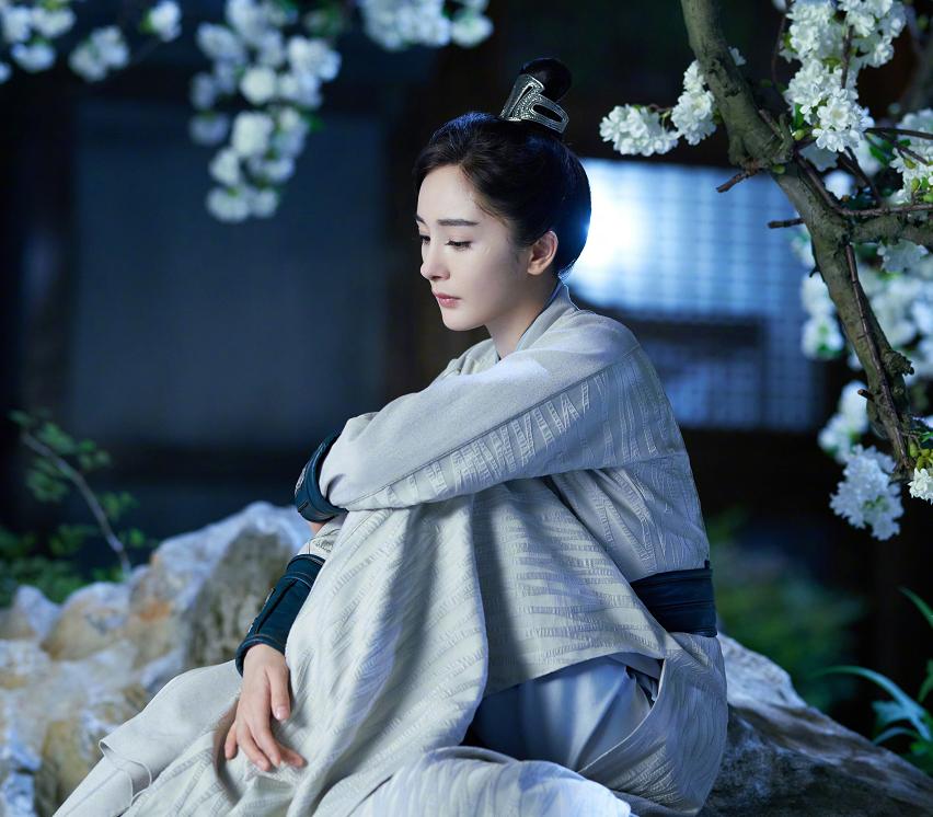 It is also a woman disguised as a man. Some people are trying to ...