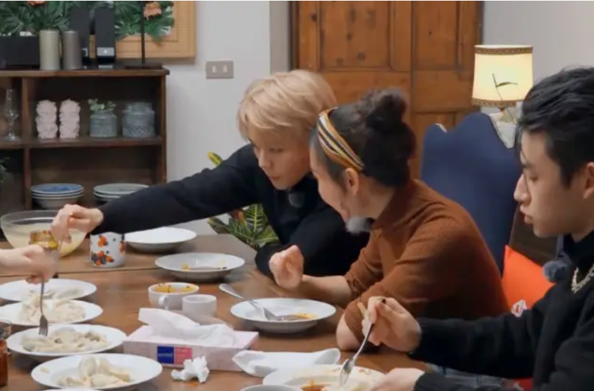 What do you feel sorry for when the star sells miserably?Feel sorry for ...