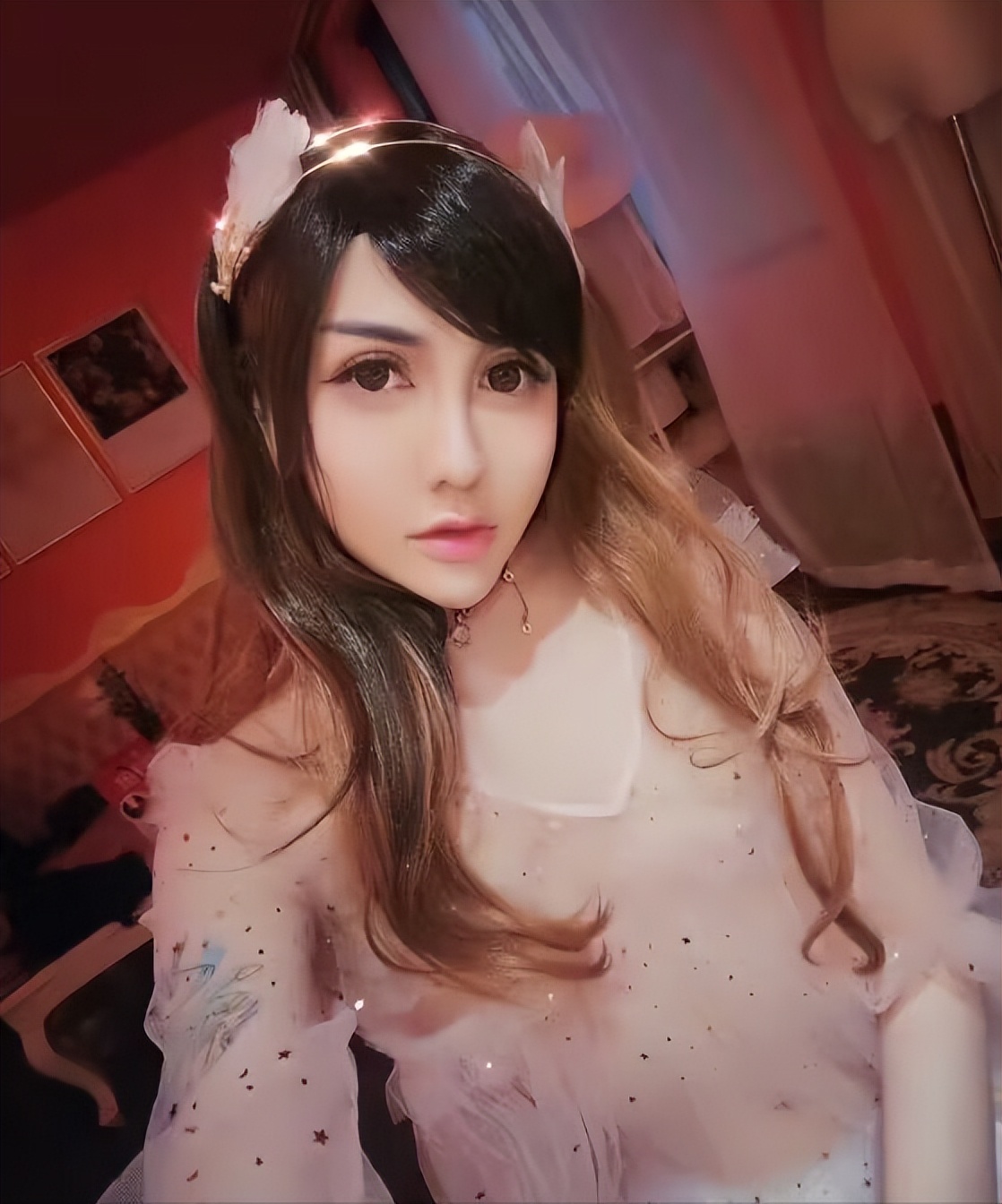 After disappearing for several years, the "snake face" has changed a lot, and the recent photos ...