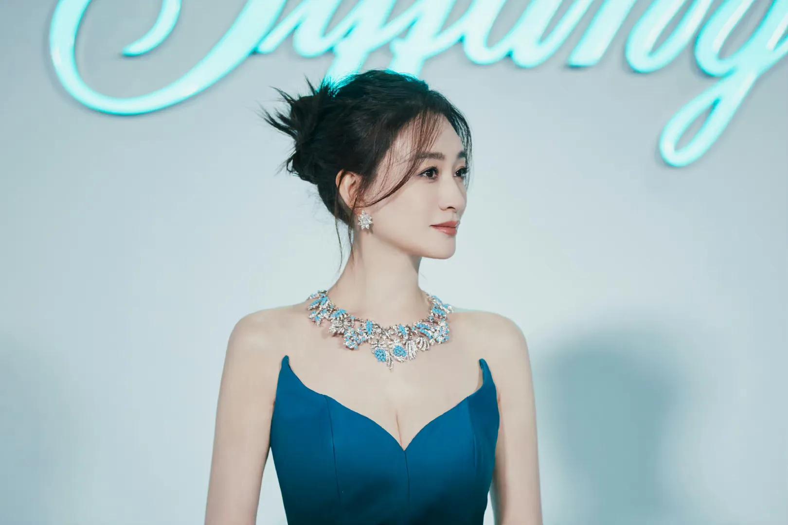 Glowing and colorful: Li Xiaoran - iMedia