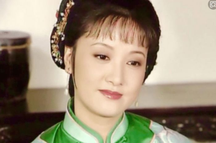 60-year-old Yang Liping meets 61-year-old Deng Jie. This is the ...
