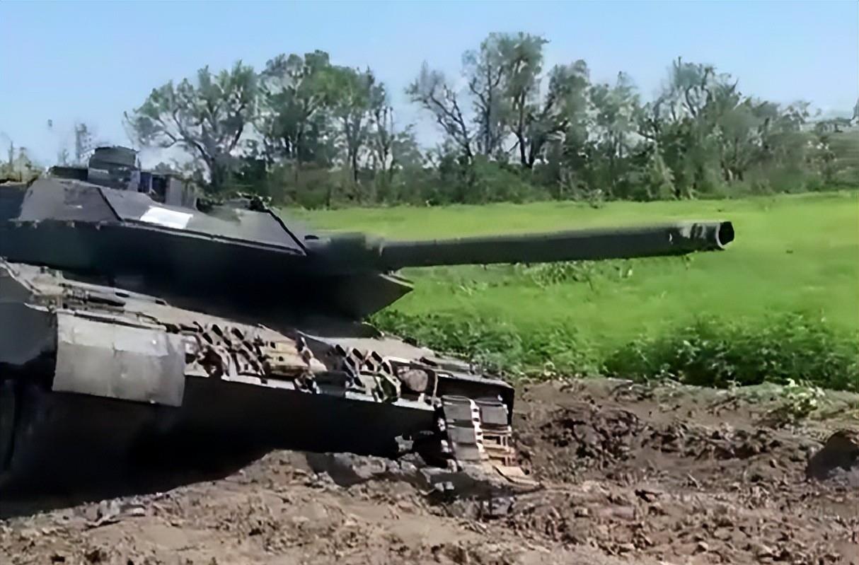 Leopard 2 has a flying turret again. Is the Western tank development ...