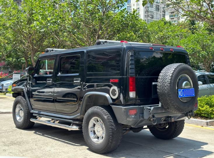 The Hummer H2, which was bought for 1.35 million in 2004, was a symbol ...