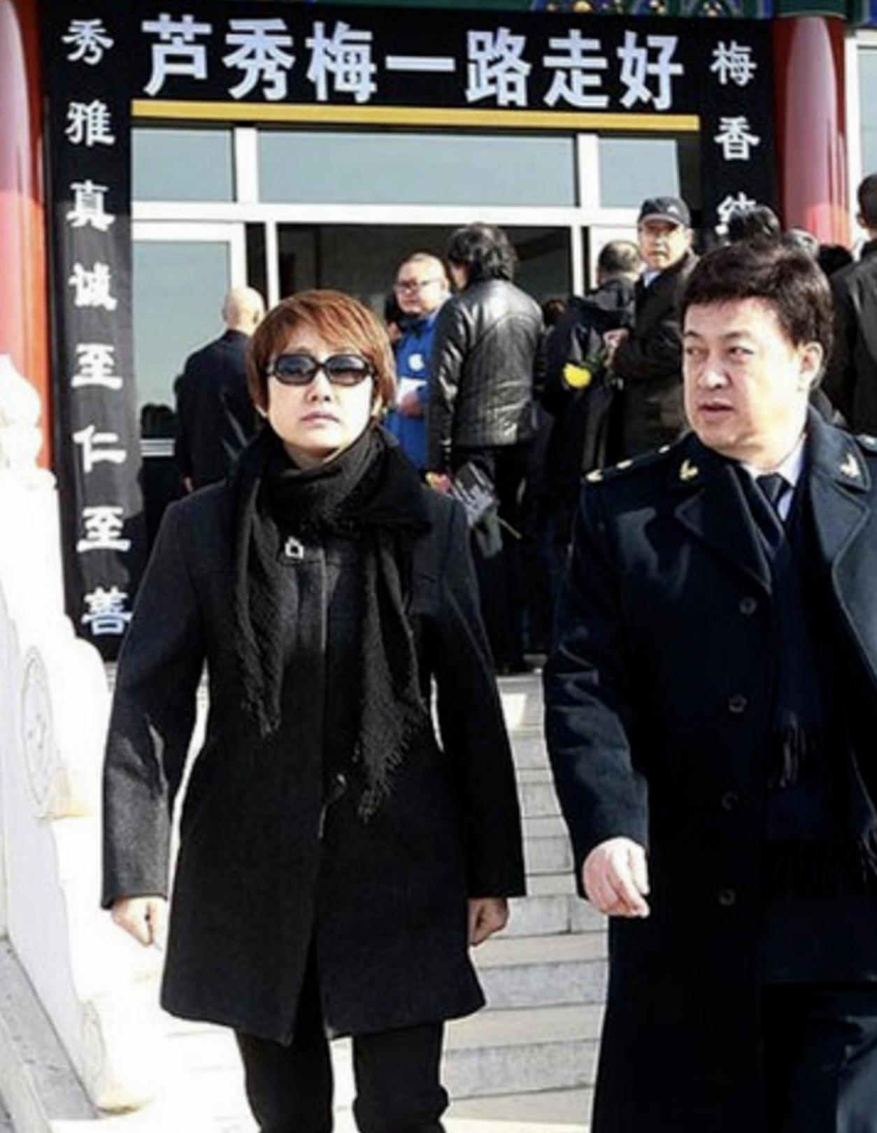 Singer Lu Xiumei: Reluctant to abandon her imprisoned husband, she died ...