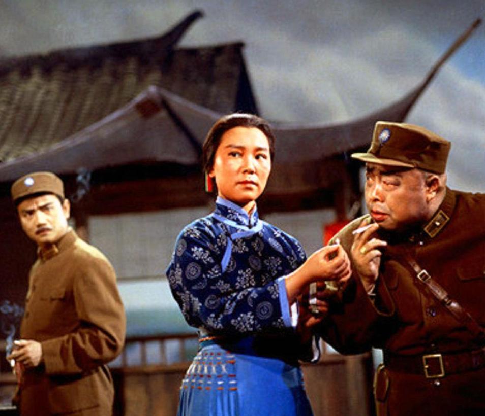 The model play movie "Shajiabang" and the leading actor Hong Xuefei - iNEWS