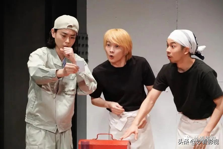 Chasing ideals without fear of wind and rain - "The Short Play Begins ...