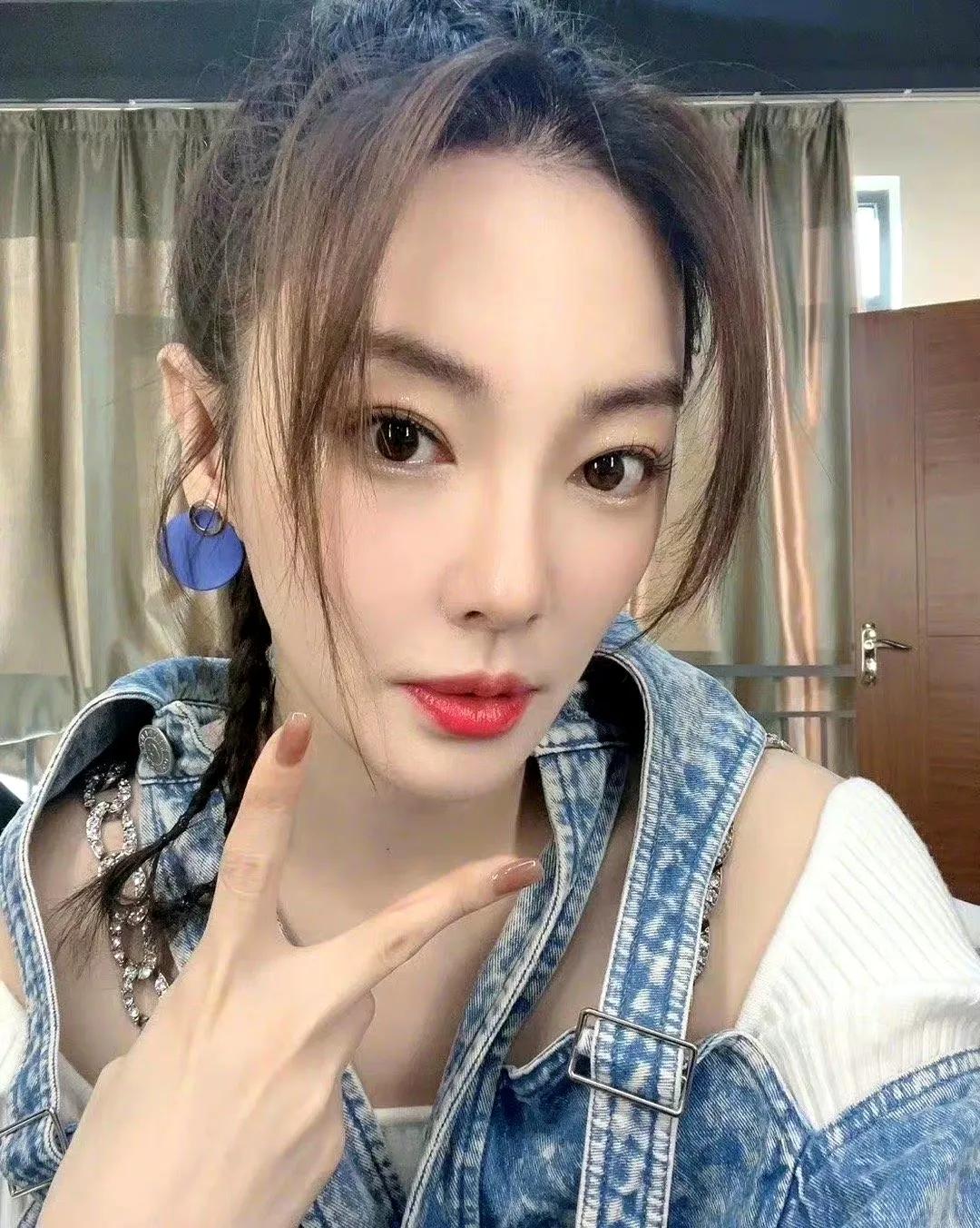 Zhang Yuqi also pursues The Knockout, and her WeChat name is Gao ...