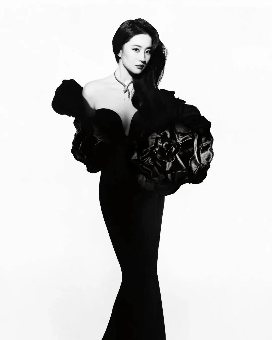 Dou Xiao, Yang Yang, Wang Churan, Amber, Ren Jialun, Liu Yifei - iMedia