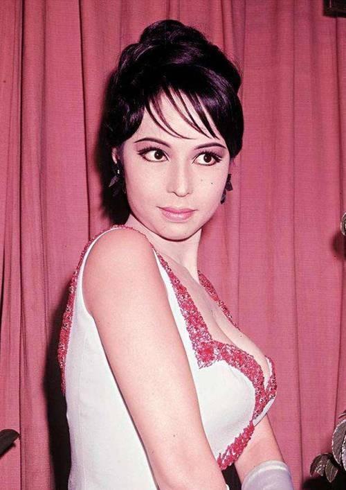 This person is Asia's No. 1 porn star, who appeared naked, used to be a spy, and later became ...