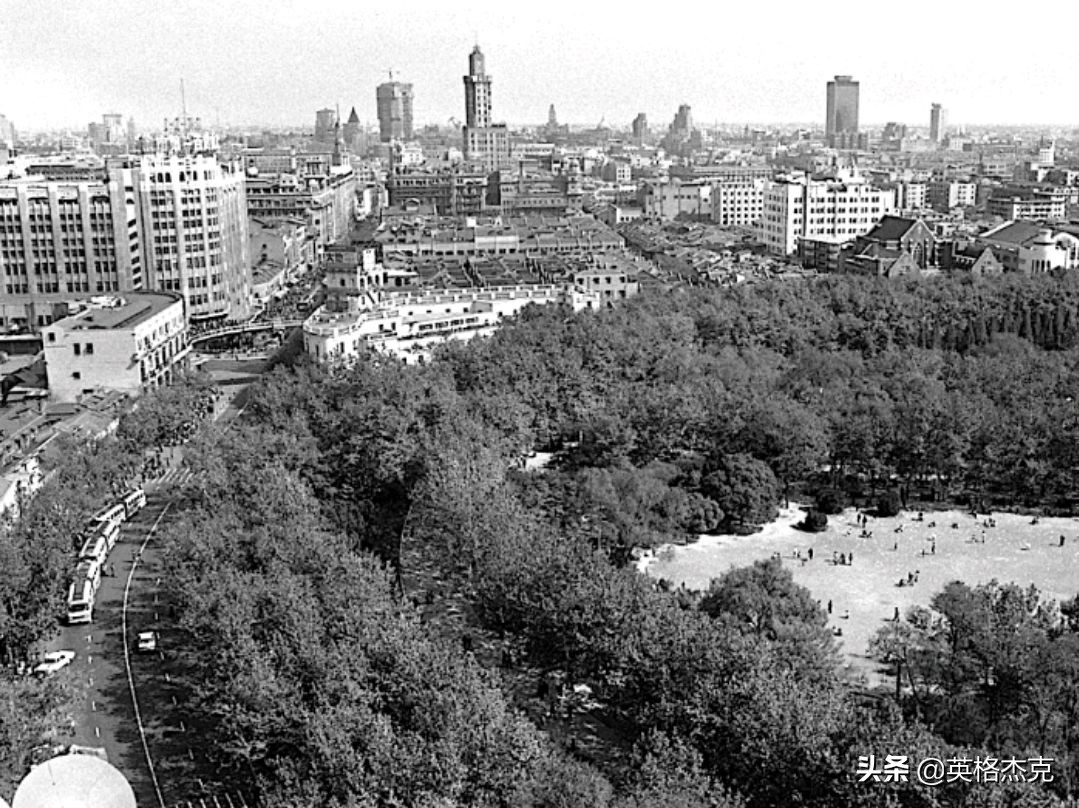 Old photos of Shanghai in the 80s!The Suzhou Creek is beautiful, and ...