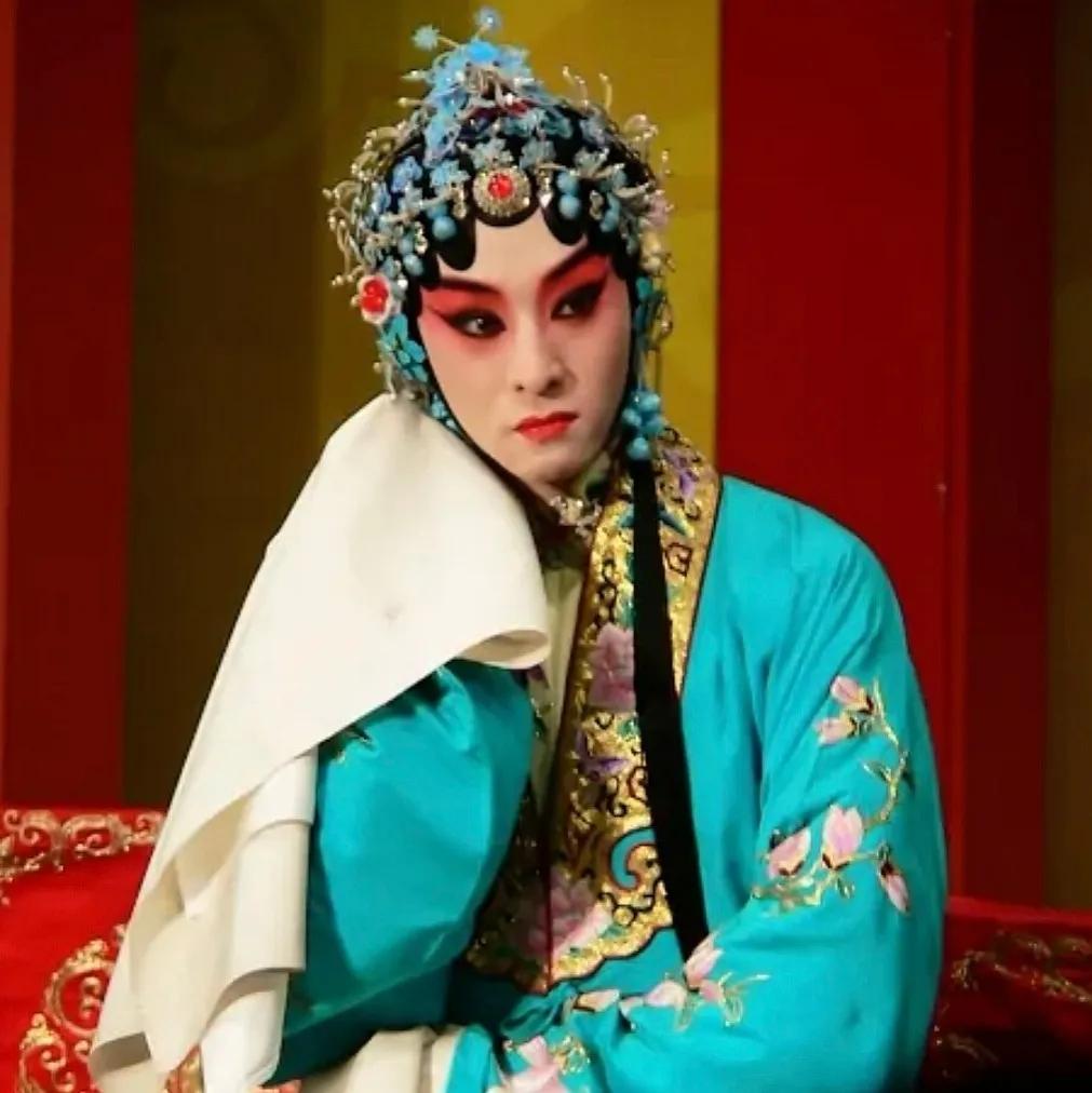 The male dan is not the life-saving straw of Peking Opera. The artistic ...