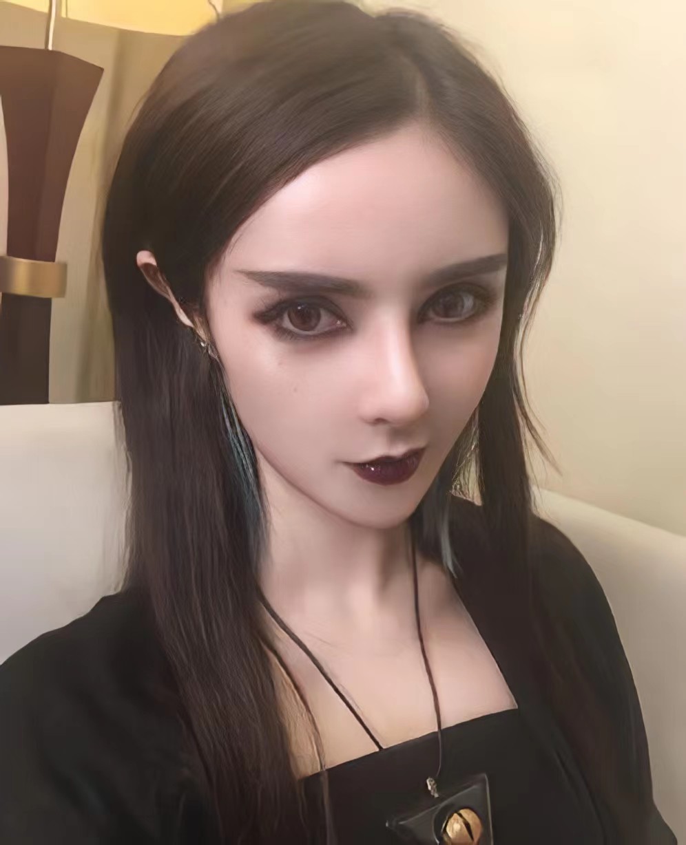 Inventory of 6 first-generation female Internet celebrities and their ...