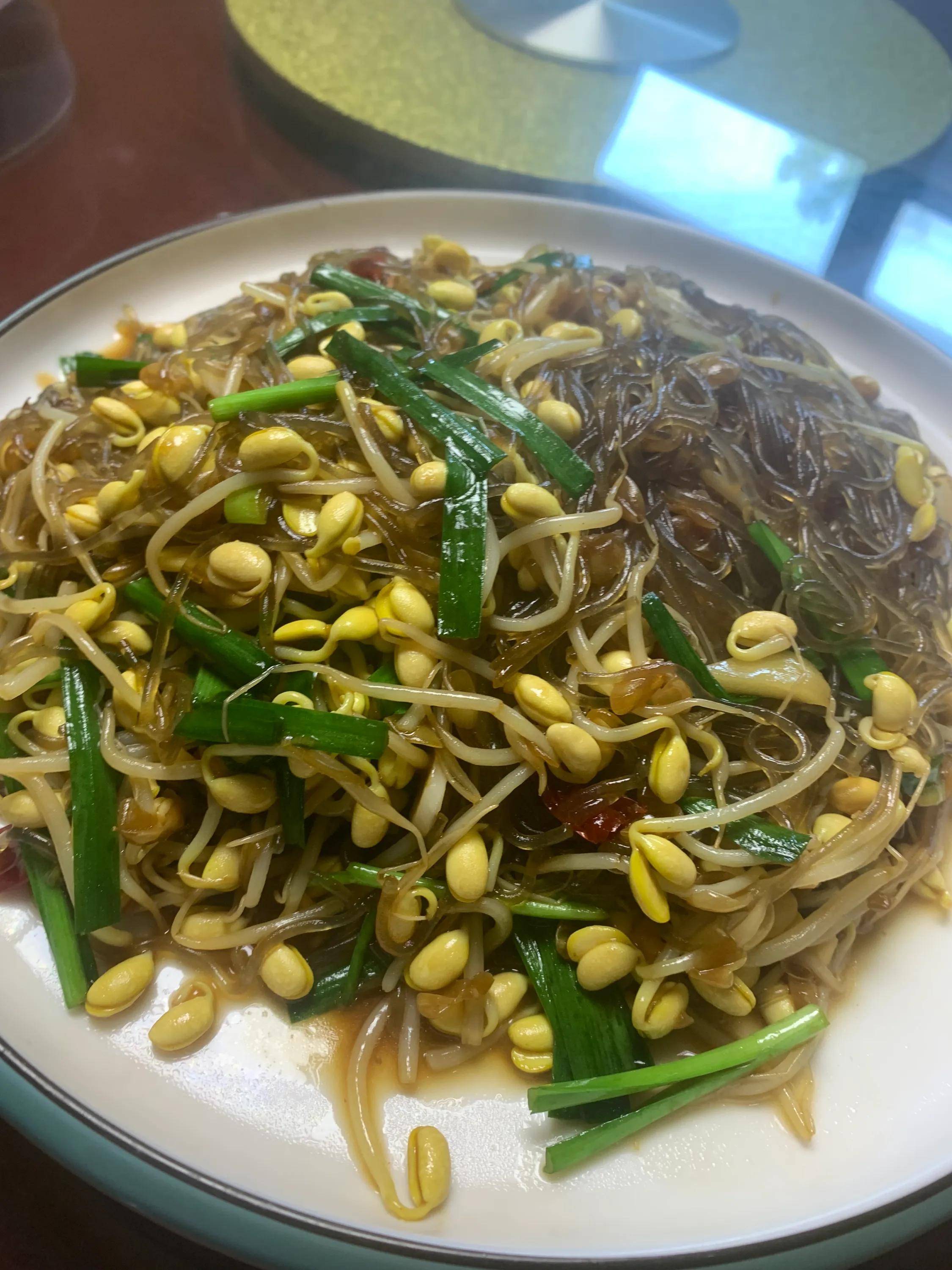 Donkey meat and seafood dinner - iNEWS