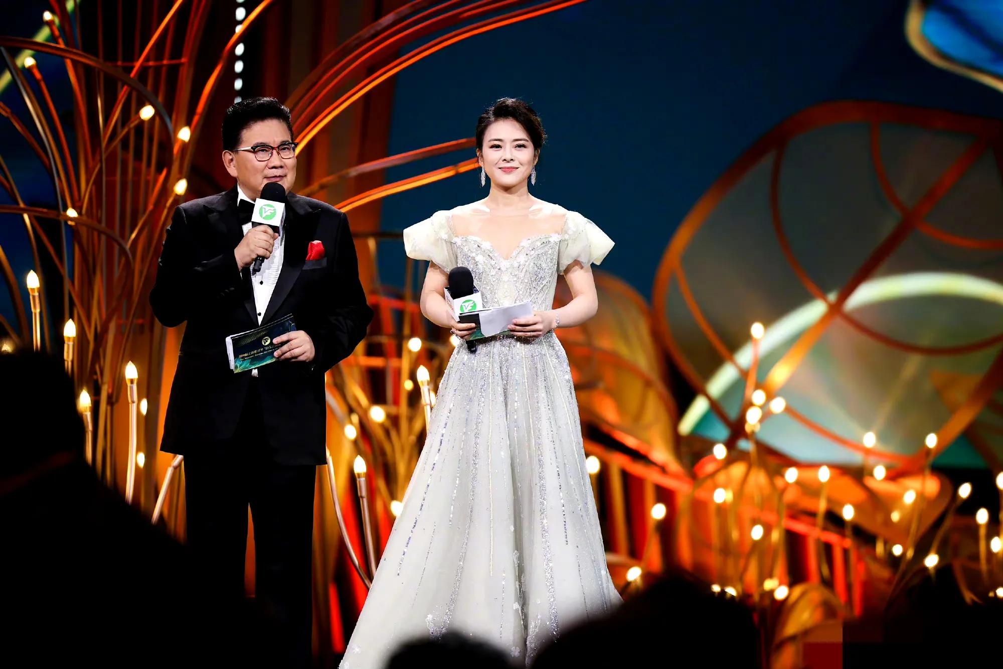 Cao Kefan has become a habit of grabbing words, Chen Chen is ...