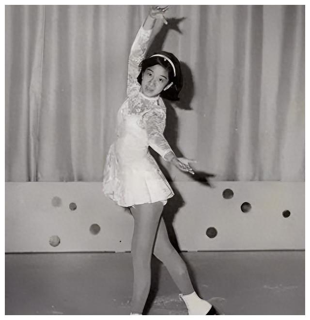 From ice rink dancer to wedding dress queen, 73-year-old Vera Wang is ...