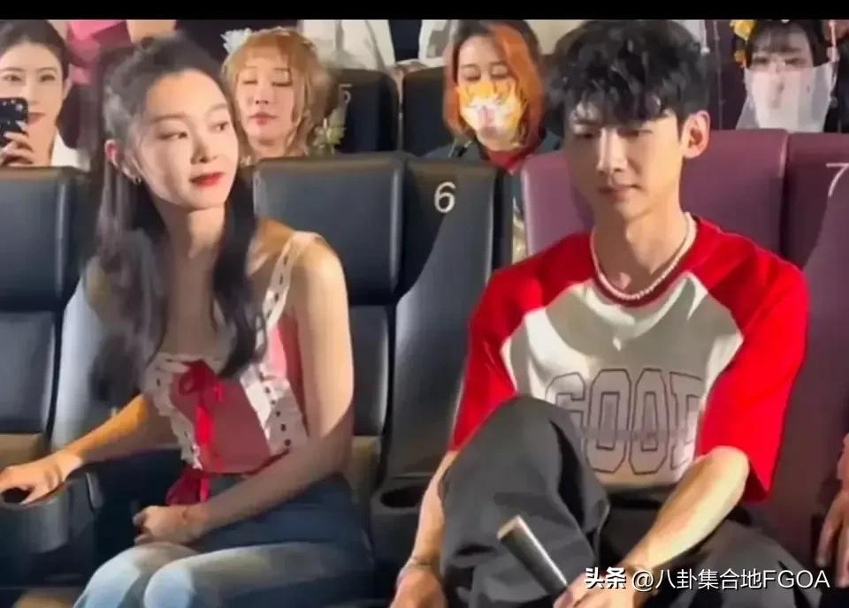 Bai Jingting and Song Yi are in the same frame, the whole process is ...
