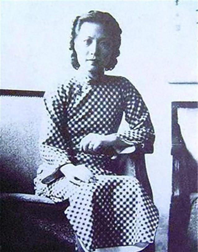 She is the first female doctor in China, a street is named after her ...