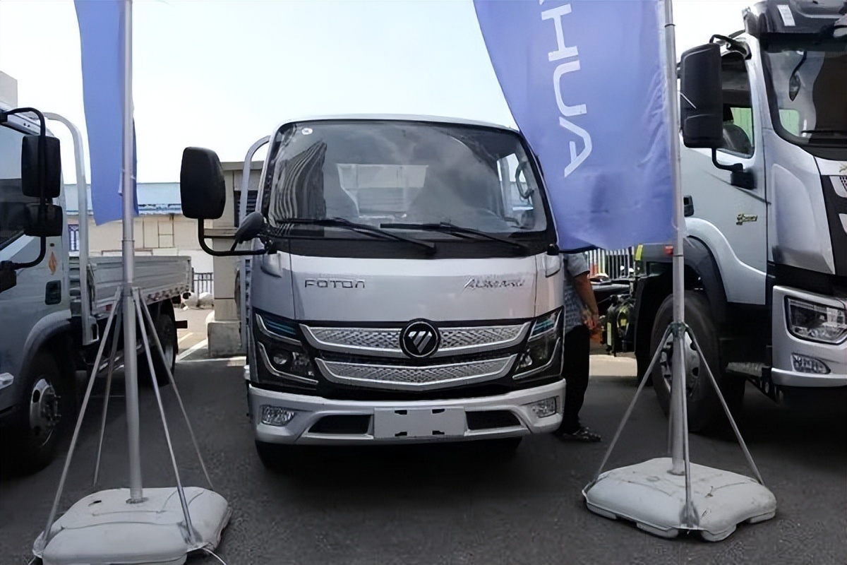 High-end transportation weapon real shot Omark X dream truck - iNEWS