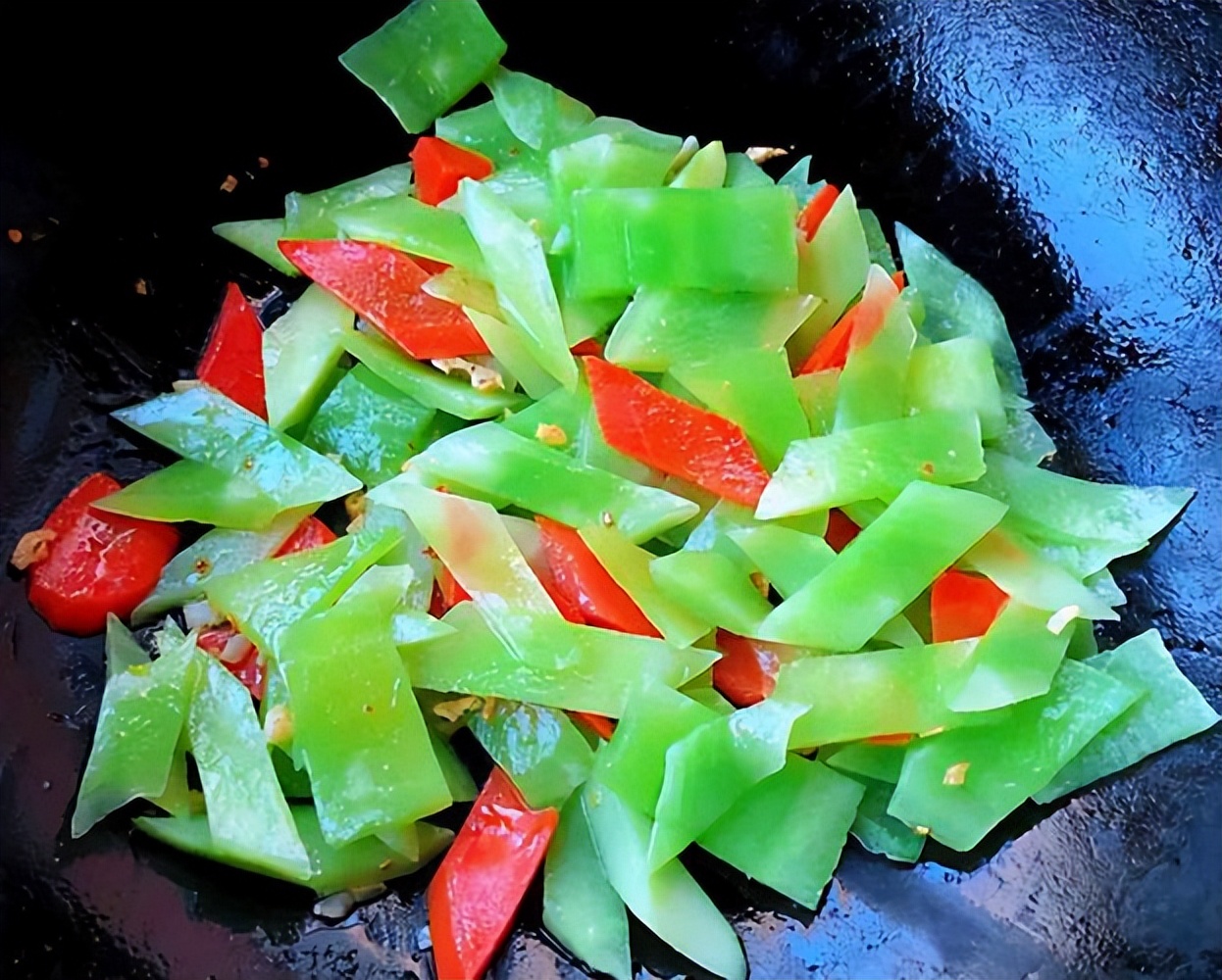 The practice of fried green bamboo shoots (teach you how to easily ...