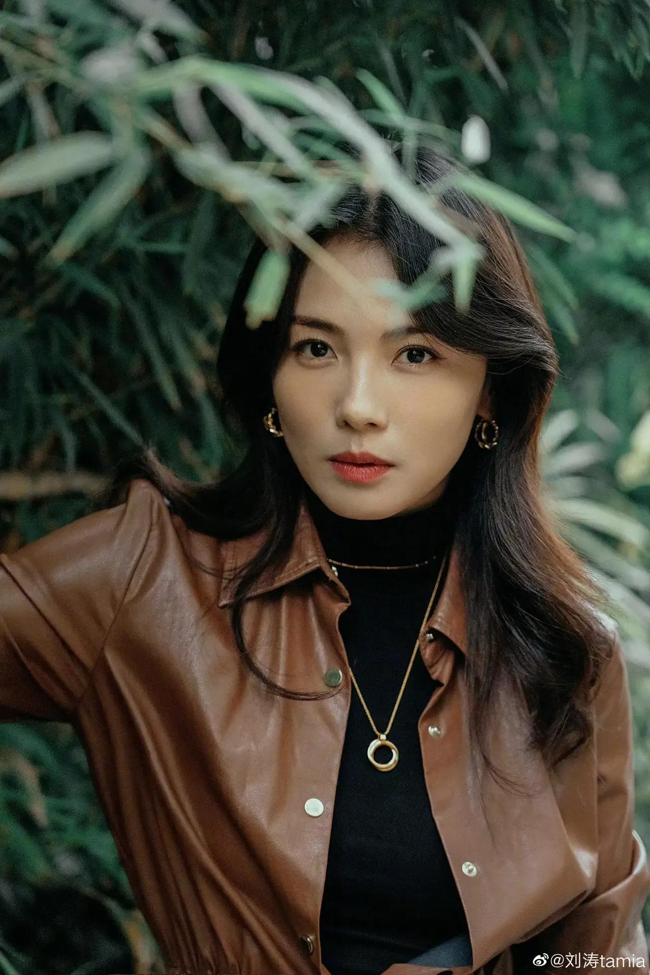 Appreciation of the ending song "West Wind" - iNEWS