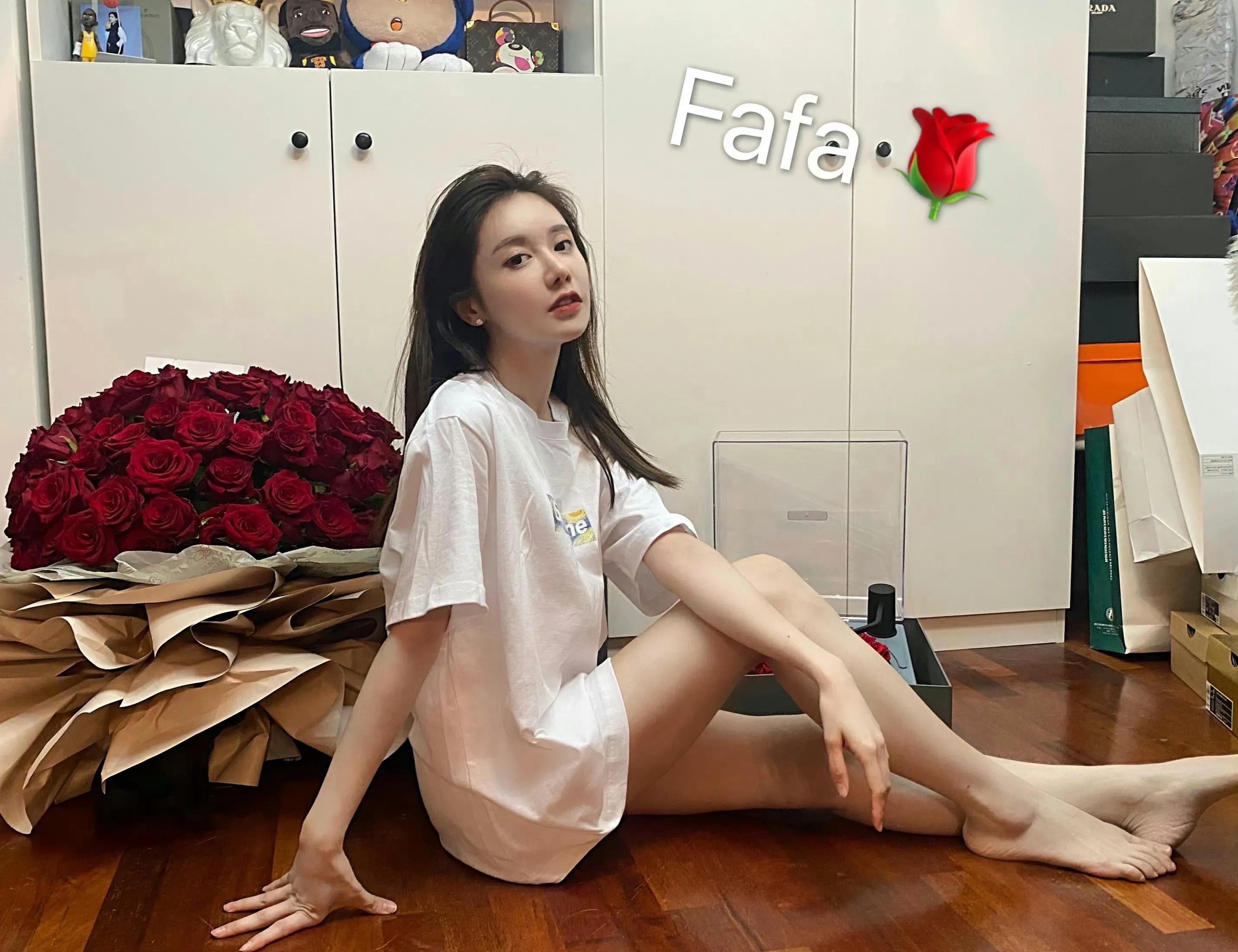 Qin Fen's ex-girlfriend, can she enter the entertainment circle with her looks? - iNEWS