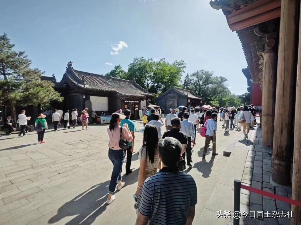 Summer travel boosts China's "summer economy" - iNEWS