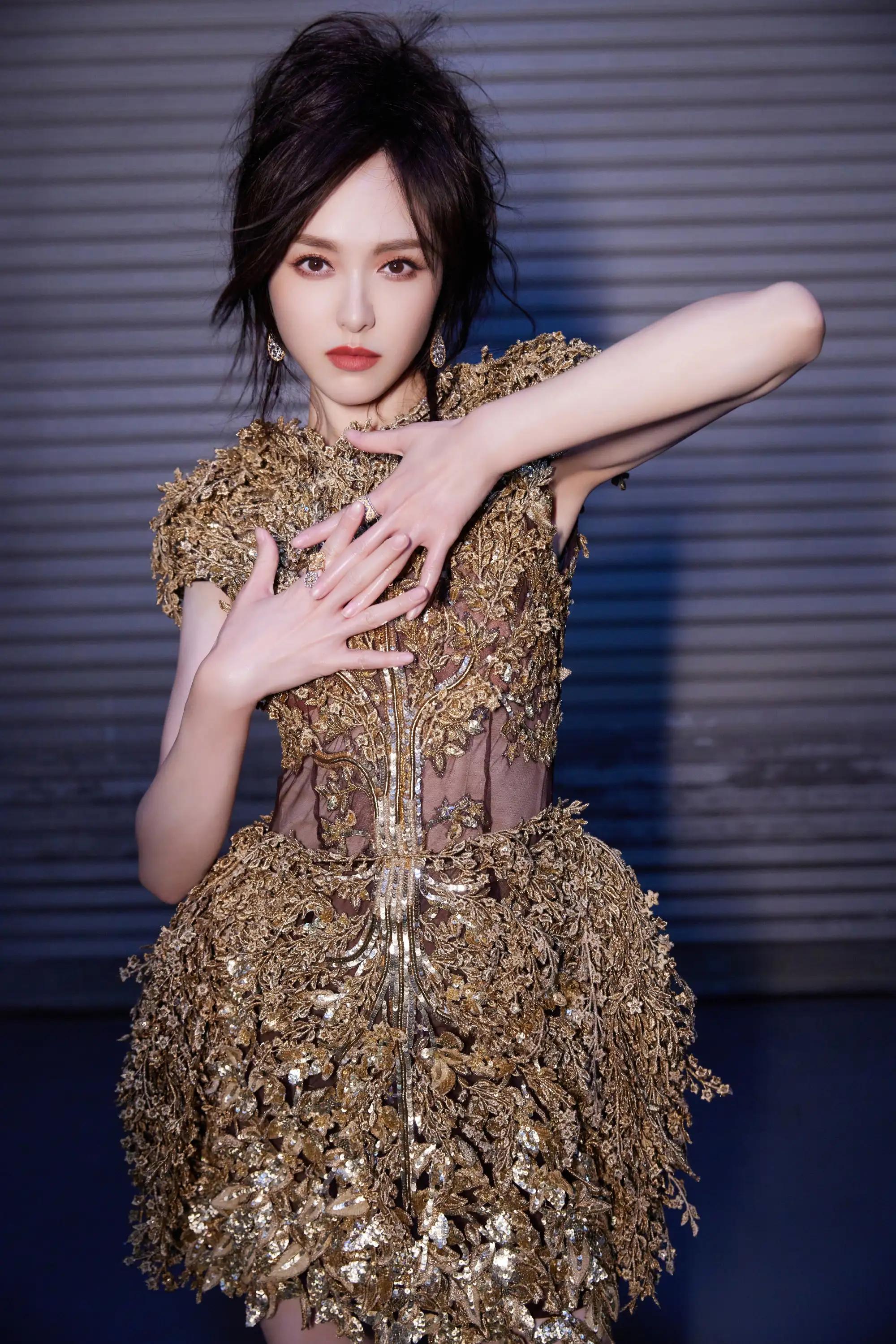 Tang Yan's Mid-Autumn Festival limited beauty photos, the glamorous ...