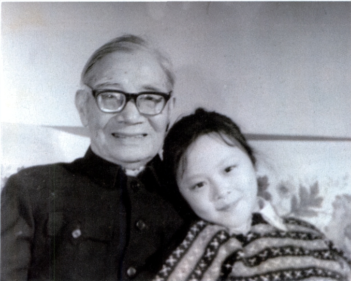 Famous child star Mao Weihui: Grandpa is Mao Yisheng, how is she ...