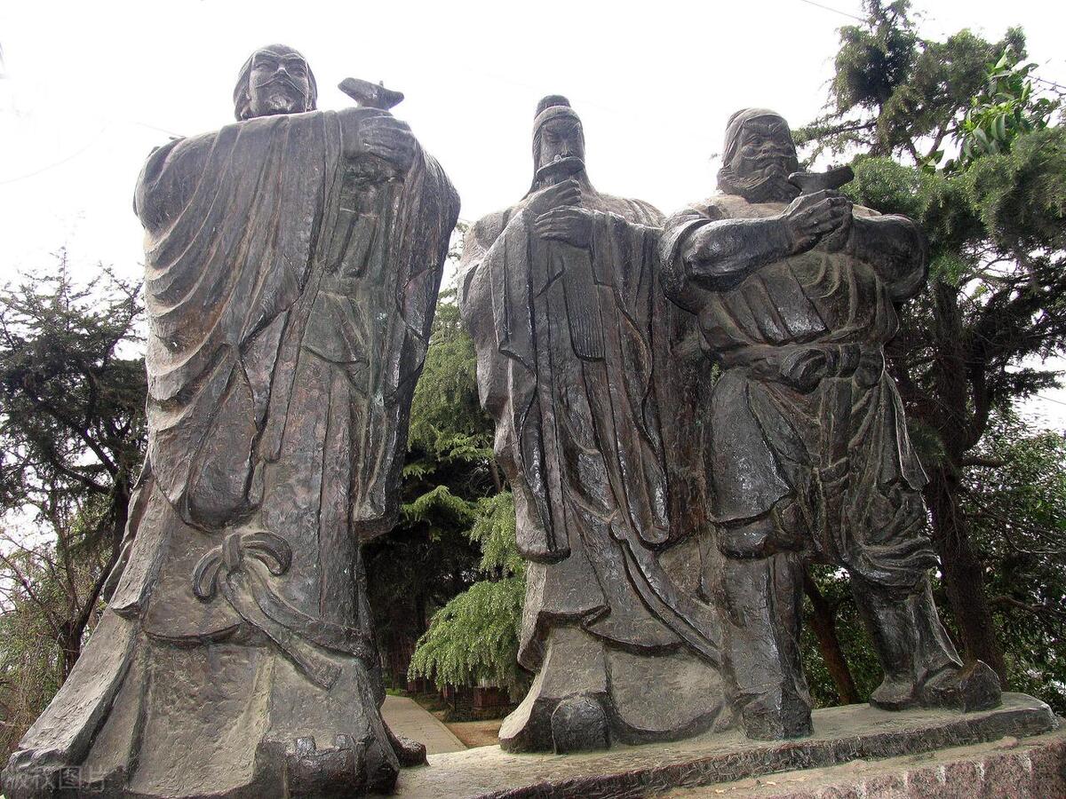 Liu Bei, under the banner of revitalizing the Han Dynasty, if he really ...