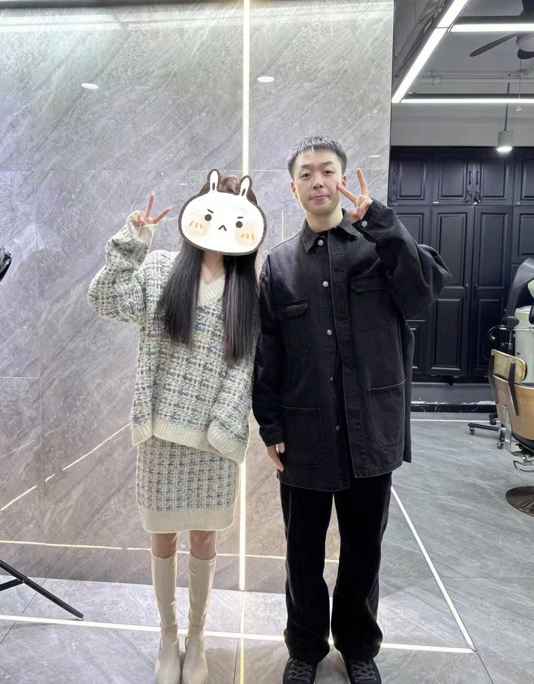 Du Haitao succeeded in losing weight. He took a photo with his fans and ...