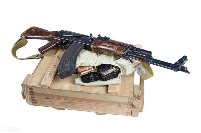 Me, "81 bar" is not AK47! (Confessions of Type 81 Automatic Rifle) - iNEWS