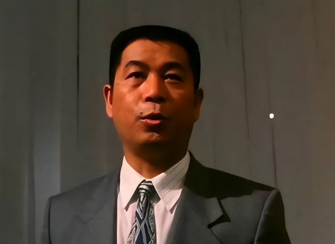 Jiang Kun took Li Wenhua to visit the Qigong master - Jiang Guo Thirty - iNEWS