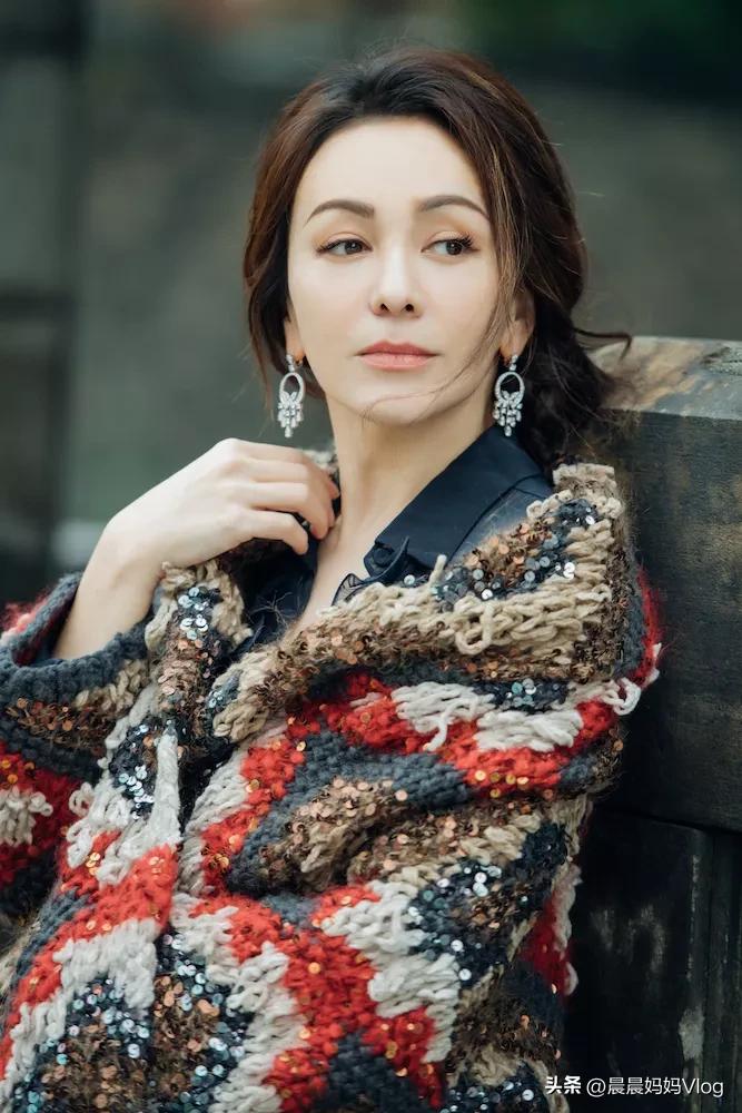 Share pictures - temperament goddess Wang Lin - iNEWS