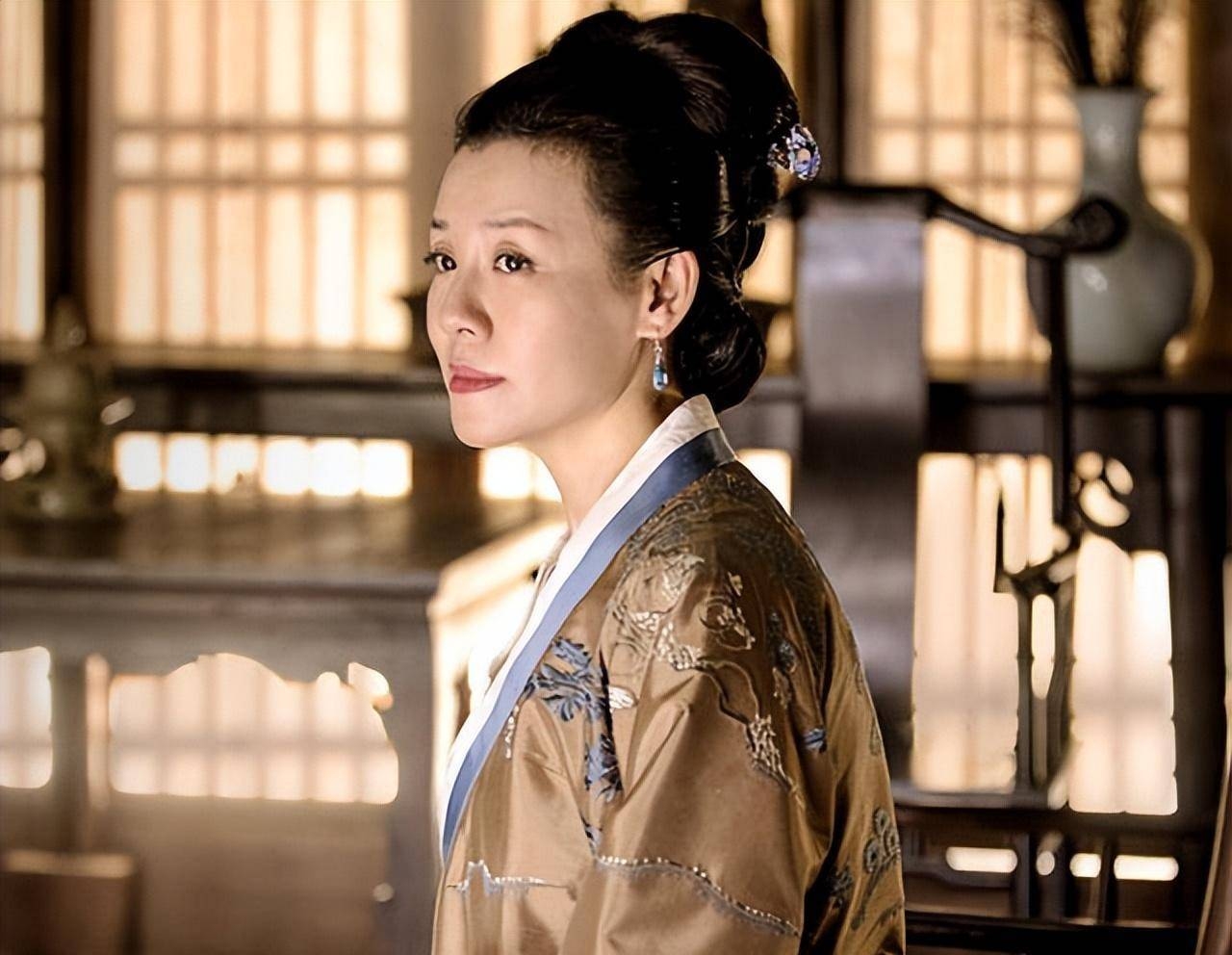 How important an actress' appearance is is just watching the eldest ...