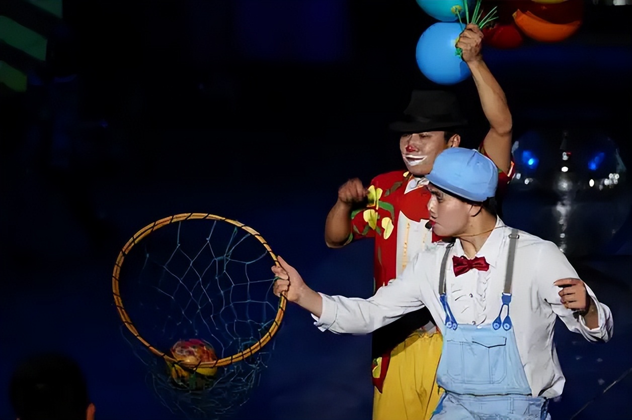 "Shanghai" "Happy Circus" (September 2022) - iNEWS