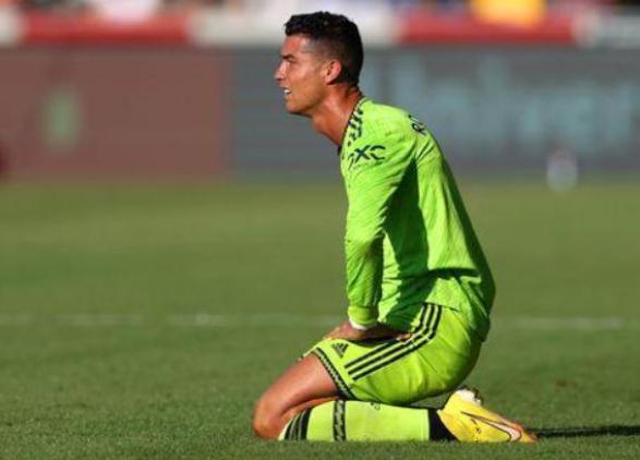 When the tide goes out, see the halal ball king!Messi scored 3 goals ...