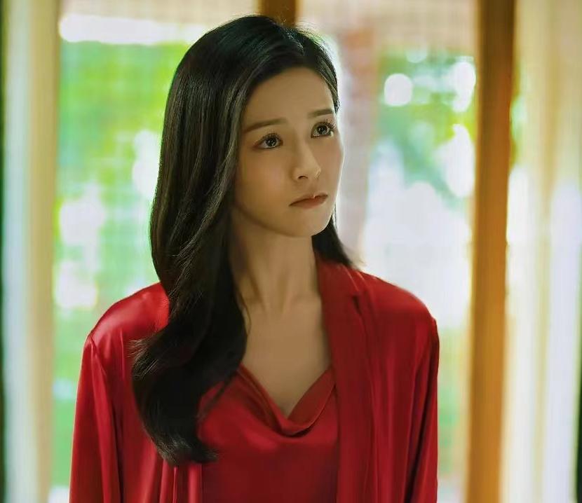 The 35-year-old "Last Goddess of Hong Kong" returned as a femme fatale ...